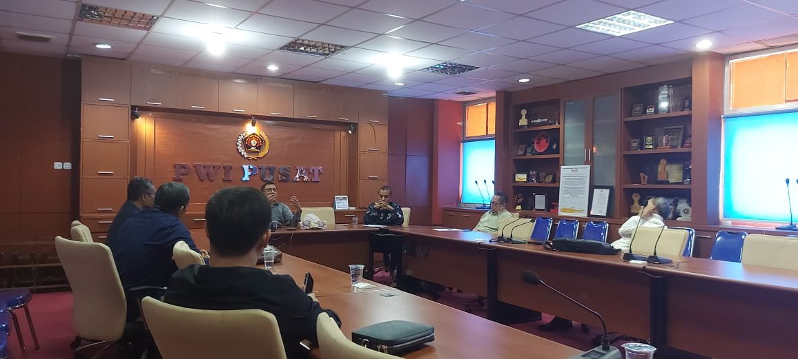 Pendidikan dan UKW Program Prioritas Kepemimpinan Hendry Ch Bangun ... Pendidikan dan UKW Program Prioritas Kepemimpinan Hendry Ch Bangun ...